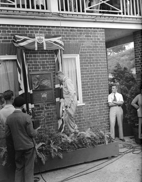 LORD HOWE UNVEILS a memorial to Henry Tim Birkin 1934 Motor Racing Old ...