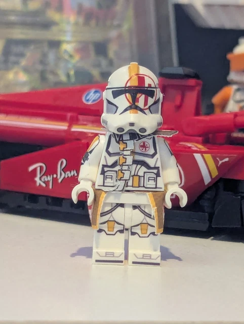 LEGO STAR WARS 327th Medic Clone Trooper Decaled Minifigure £26.71 ...
