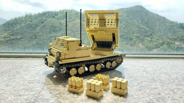 US ARMY MULTIPLE Launch Rocket MLRS M270 Panzer APC Auto MOC USA Blöcke ...