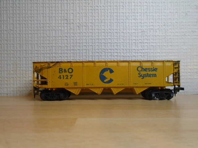HO GAUGE 4 Bay Open Coal Hopper 'Chessie System' B&O 4127 Loaded (Exml ...