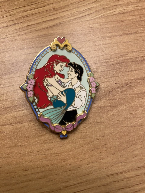 DISNEY PRINCESS PAIR Ariel Eric 3D Little Mermaid Pin Trading £4.20 ...
