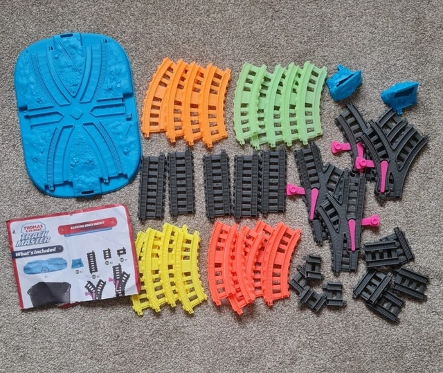 THOMAS THE TANK Engine Trackmaster Glow In The Dark Track Set Hyperglow ...