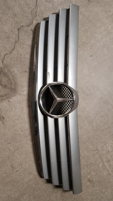 MERCEDES A2038800383 7246 calandre CL203, classe C coupé EUR 30,00 ...
