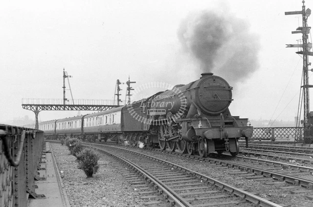 PHOTO BR British Railways Steam Locomotive Class A3 60071 at King ...
