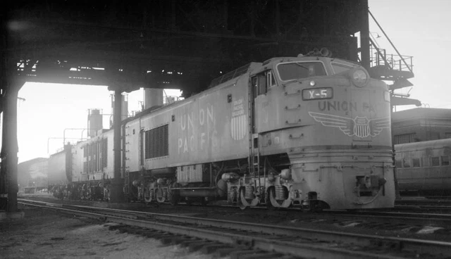 UP UNION PACIFIC gas-turbine-electric locomotive engine No 5 Old Train ...