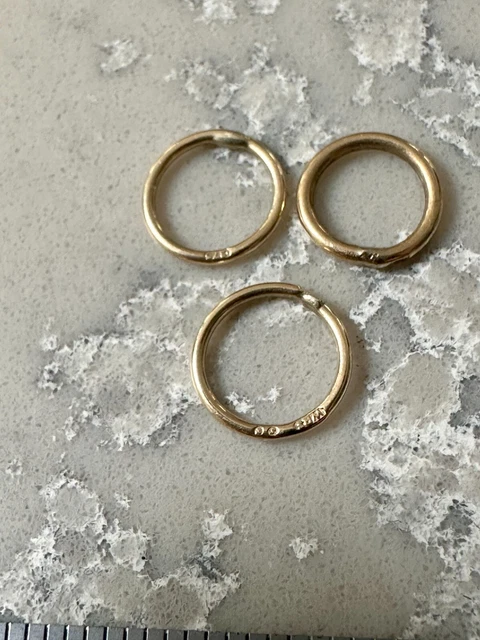 3 VINTAGE 9CT K carat solid gold soldered rings loops from charm bracelet 0.5g EUR 24,11 ...