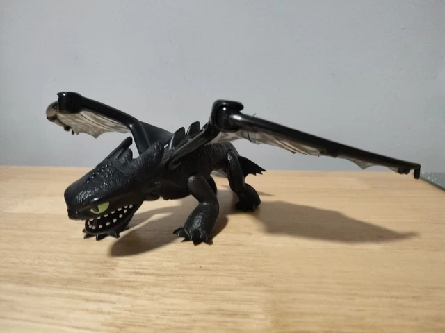 HOW TO TRAIN Your Dragon Night Fury Toothless Light Up Roaring ...