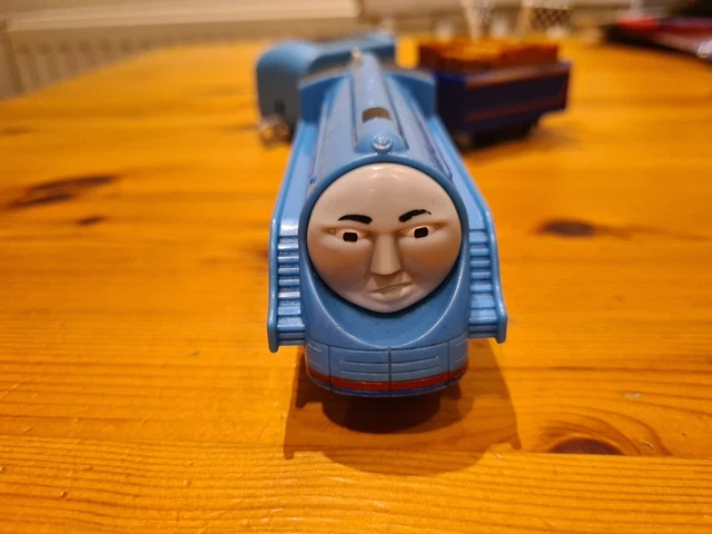 THOMAS THE TANK Engine Trackmaster Shooting Star Gordon Train Battery ...