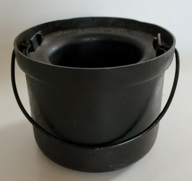 ANTIQUE BRITISH SMALL Cast Metal Glue Pot Carpenter Leather Tooling ...