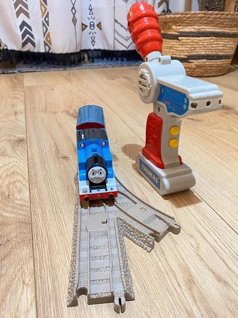 REMOTE CONTROL RC Changing Flip Face Motorized Thomas Tank Trackmaster ...