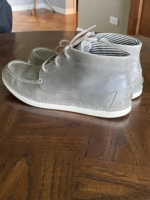 UGG AUSTRALIA MEN’S 8 Kaldwell Gray Leather Chukka Boots Caldwell ...