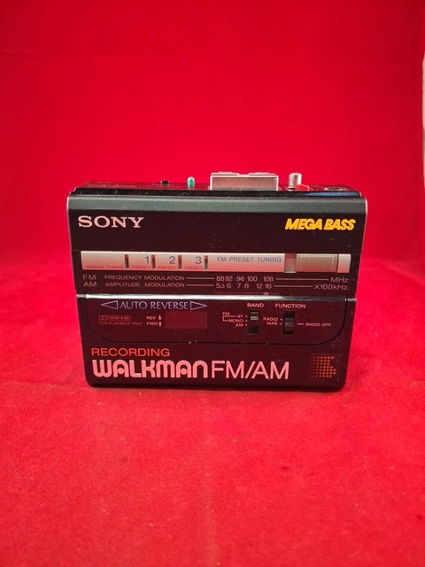 VINTAGE SONY RECORDING Walkman FM/AM WM-AF67 MEGA BASS £59.99 - PicClick UK