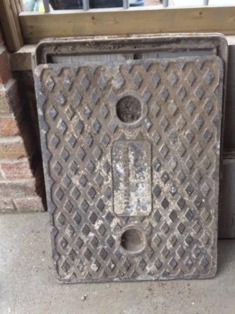 VINTAGE CAST IRON manhole inspection cover Lid And Frame 50cm X 65cm £ ...