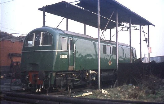 ORIGINAL COLOUR SLIDE of ex works E5009 BR class 71 electric loco £7.50 ...