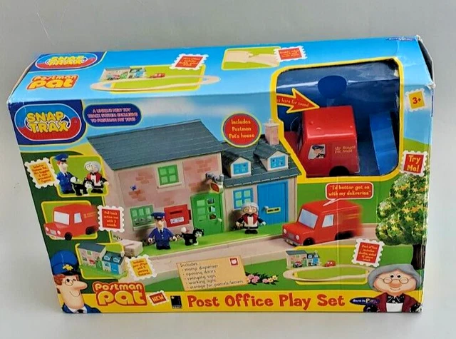 BOXED VINTAGE POSTMAN Pat Post Office Play Set with SnapTrax and pull ...