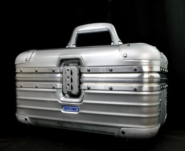RIMOWA TOPAS 928.38 Beauty Case 17L Silver Camera case $1,337.89 ...