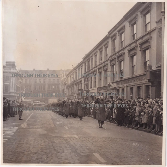 ORIGINAL WW2 PHOTO 32nd Surrey Battalion Home Guard marching through ...