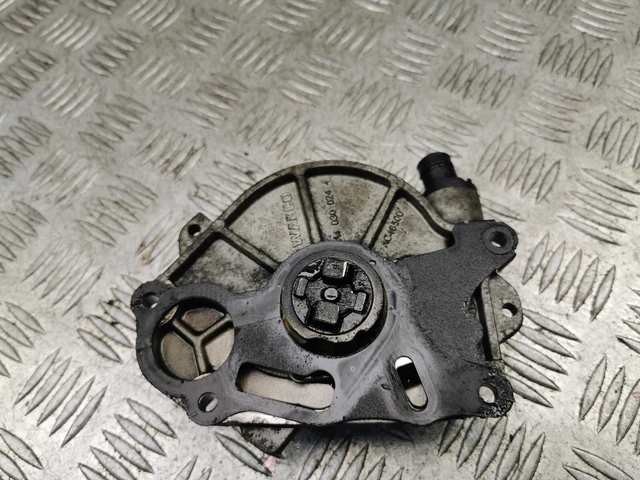 SKODA OCTAVIA ENGINE Vacuum Pump 1.6 Tdi 914030024 Mk2 Fl 2009 - 2013 £ ...