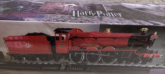HARRY POTTER HOGWARTS Express Diecast Train Model And Base The Noble ...