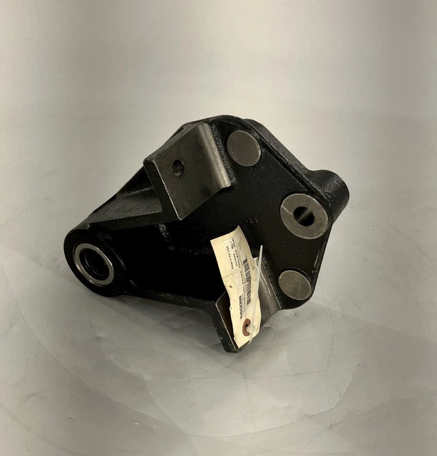 GENUINE OEM PACCAR Front Shackle Bracket Part # K056-616 $732.61 ...