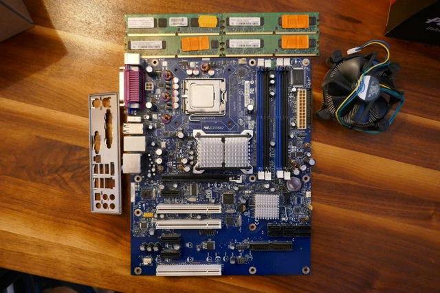 INTEL MAINBOARD LGA 775 - DG965WH + 4x1 GB DDR2 RAM + Intel Core Duo EUR 1,50 - PicClick DE