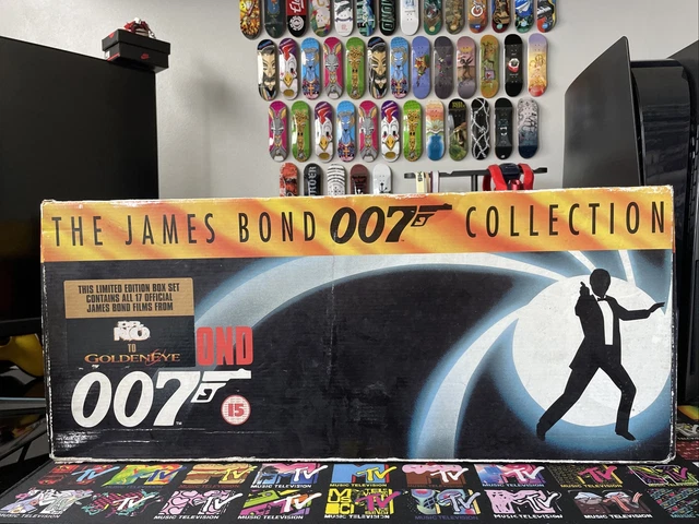 THE JAMES BOND 007 Collection VHS Box Set of 17 Films (Some Still Sealed) £22.00 - PicClick UK