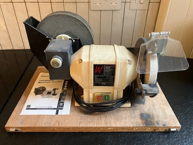 AXMINSTER AWWSG WETSTONE Grinder £90.00 - PicClick UK