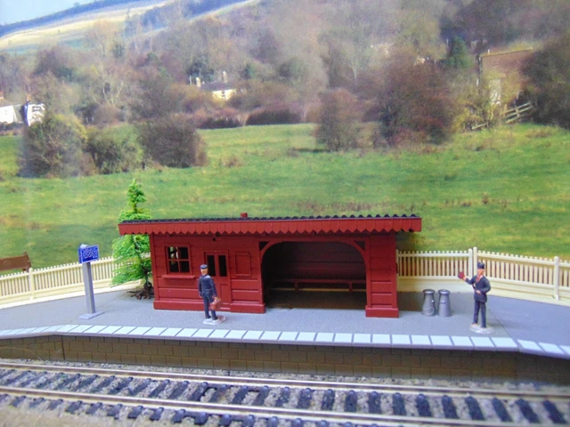 HORNBY ~ HOGWARTS Station Halt with Platform ~ OO Gauge REF6004 £15.00 ...