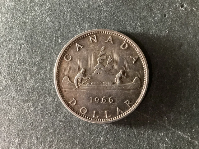 CANADA QUEEN ELIZABETH II 1966 One Dollar $1 .800 Silver Coin, 23.33g £ ...