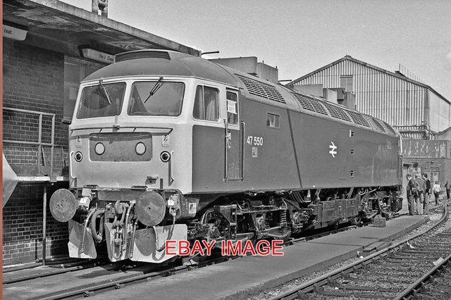 PHOTO CLASS 47 Loco No 47550 At Crewe 1980S EUR 3,15 - PicClick IT