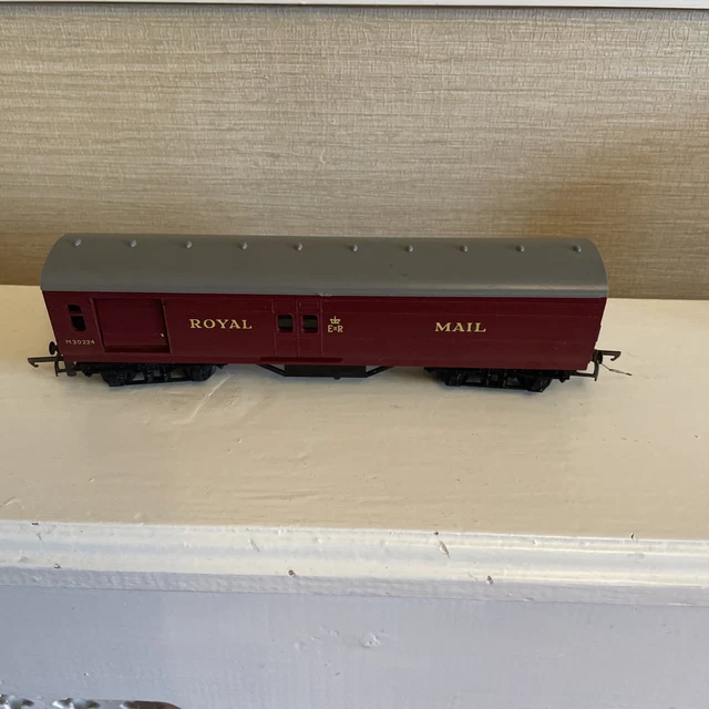 TRI-ANG R23 ROYAL Mail Coach. M30224 £10.08 - PicClick UK