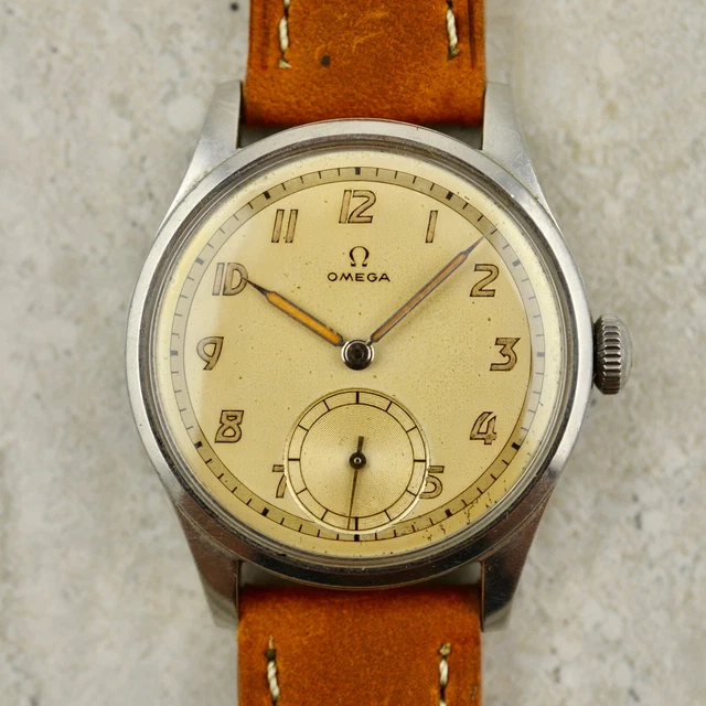 VINTAGE C.1944 OMEGA oversize Calatrava ref. 2383-6 Cal. Ω 30T2 watch ...
