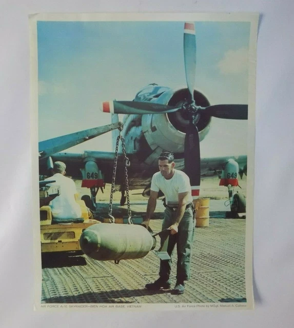 AFFICHE US AIR FORCE VINTAGE - A1E SKYRAIDER - BIEN HOA BASE AÉRIENNE ...