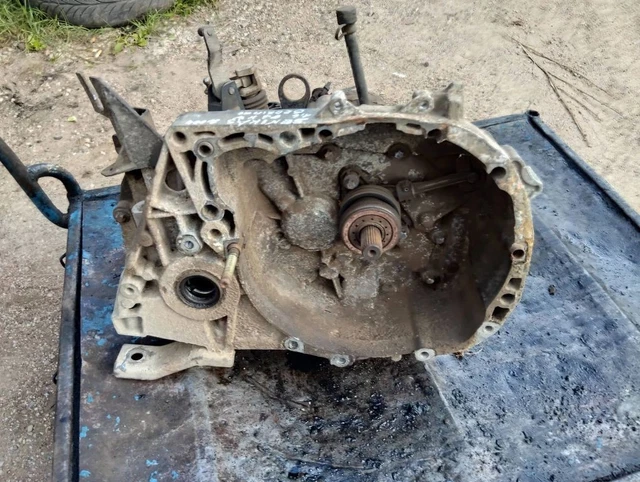 RENAULT SCENIC II - Grand scenic II 2004 Petrol manual 5 speed gearbox ...