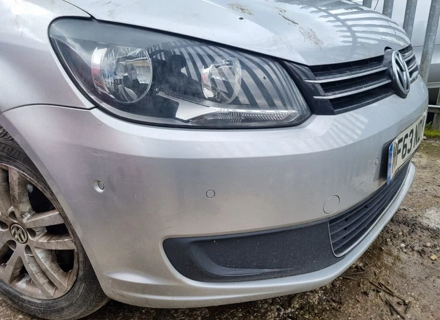 VOLKSWAGEN TOURAN 2010-2015 Complete Front Bumper Silver La7W [A7W] £ ...