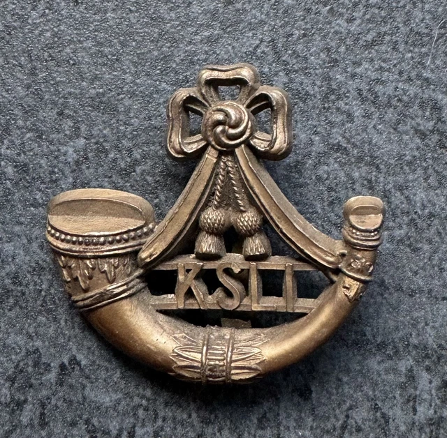 GENUINE WW2 KSLI Kings Shropshire Light Infantry Plastic Economy Issue ...