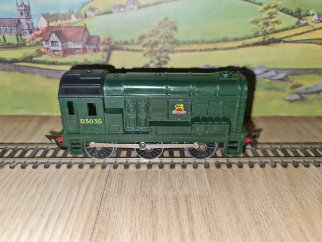 EARLY TRIANG MODEL Railways Oo Gauge Diesel Shunter Locomotive D3035 £7 ...