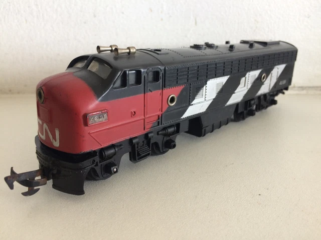 TRIANG R57 CANADIAN NATIONAL DUMMY DIESEL ZEBRA transcontinental GC ...