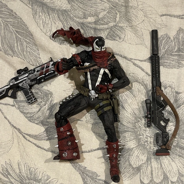 MCFARLANE TOYS COMMANDO Spawn Collectible Figure With Two Weapons ...