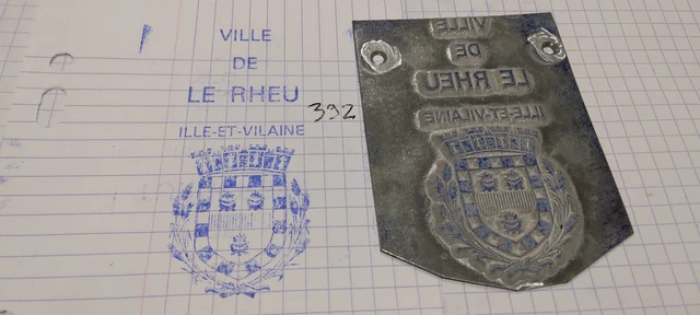 MATRICE TAMPON BLASON ARMOIRIE VILLE de LE RHEU Ille et Vilaine EUR 14 ...