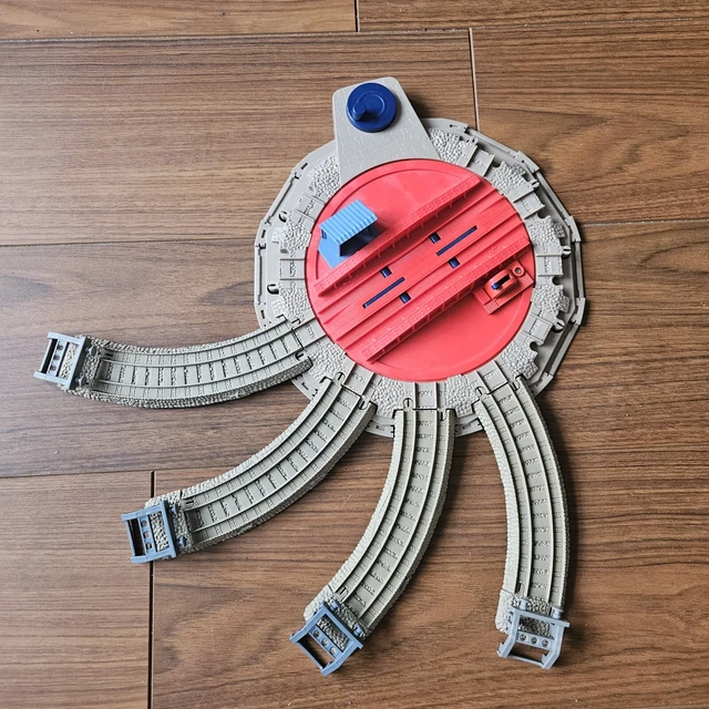 THOMAS TRACKMASTER TIDMOUTH Sheds Turntable With Tracks And Buffers X4 ...