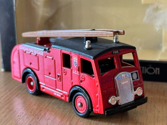 DAYS GONE VANGUARDS 1955 Dennis F8 Fire Engine - London Fire Brigade ...