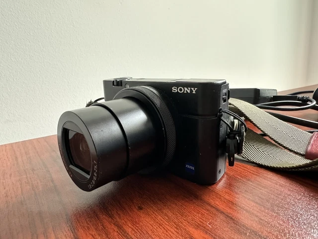SONY DSC-RX100M4 20.1MP 4K Digital Compact Camera with 3in. LCD Screen ...