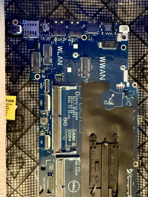 DELL LATITUDE 5400 i7- 8th Gen Motherboard, Working On Ext Mon: LA ...
