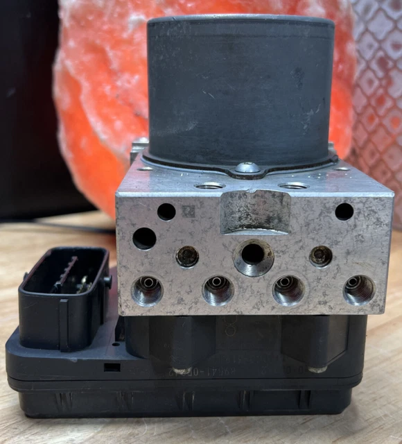 REFURBISHED 2009- 2011 Toyota Rav4 ABS Brake Pump Module | 44540-0R082 ...