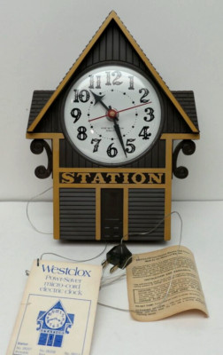 VINTAGE 1970S WESTCLOX Station Woodtone Electric Wall Clock #26211 USA ...