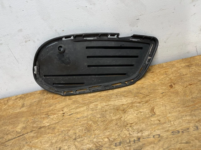 MERCEDES C-KLASSE W205 Stoßstangengitter AMG rechts A2058854123 EUR 35 ...