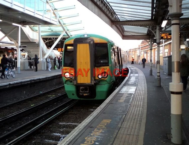 PHOTO (2) Southern 377 Class Electrostar Emu 377 707 At Clapham ...