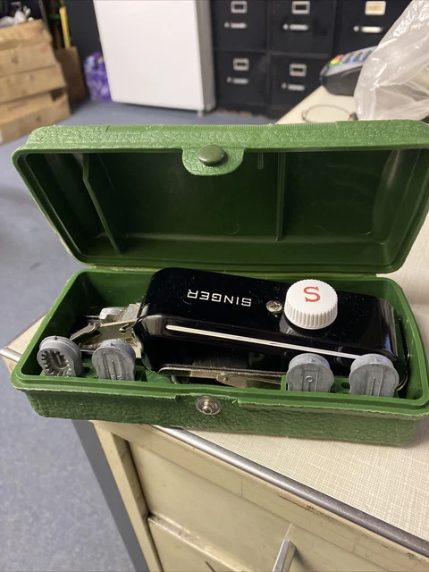 SINGER SEWING MACHINE Button Hole Attachment VINTAGE Hand Held with ...