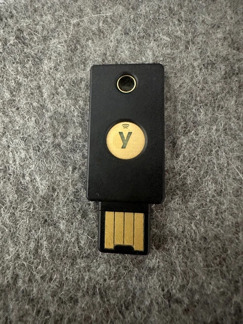 YUBICO - YUBIKEY 5 NFC - Two-factor authentication USB and NFC security ...
